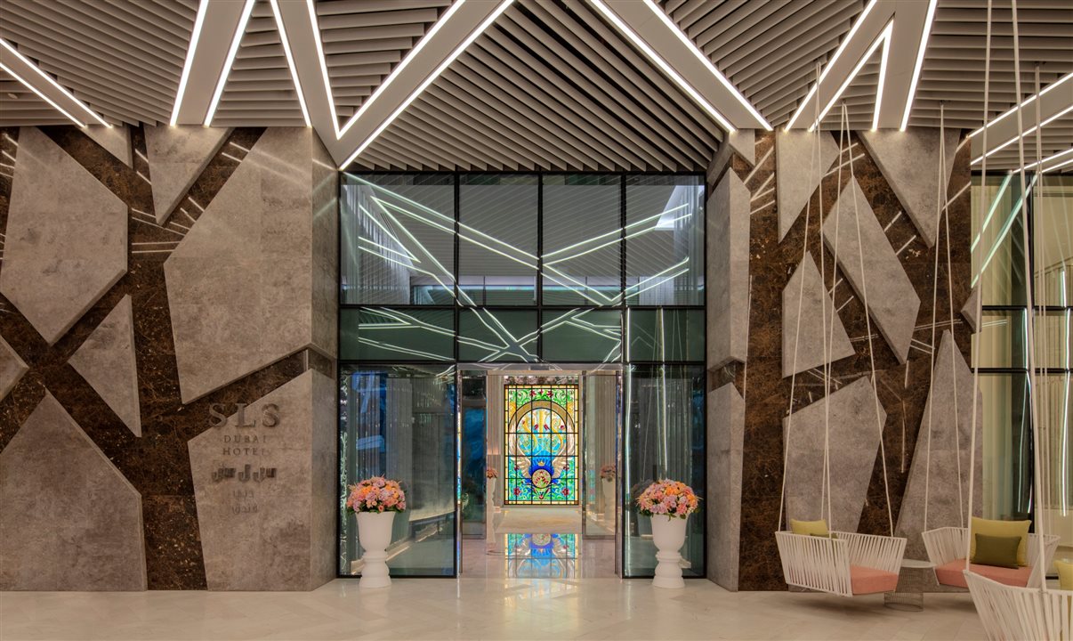 Accor inaugura primeiro hotel SLS no Oriente Médio, o SLS Dubai Hotel ...